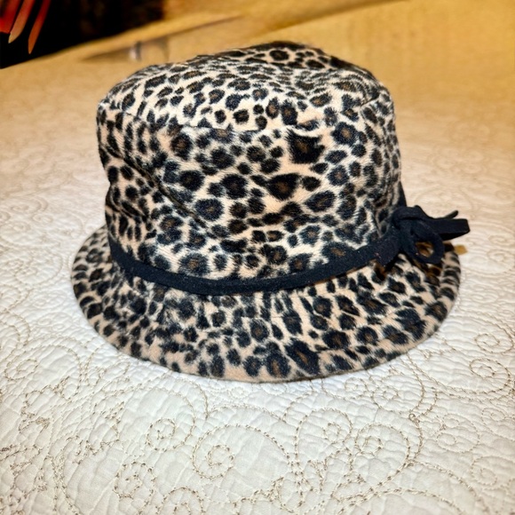 betmar | Accessories | Vintage Leopard Print Velour Bucket Hat | Poshmark